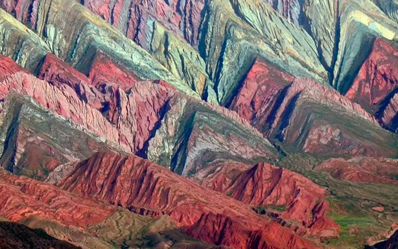 Excursión a Humahuaca con Hornocal desde Tilcara